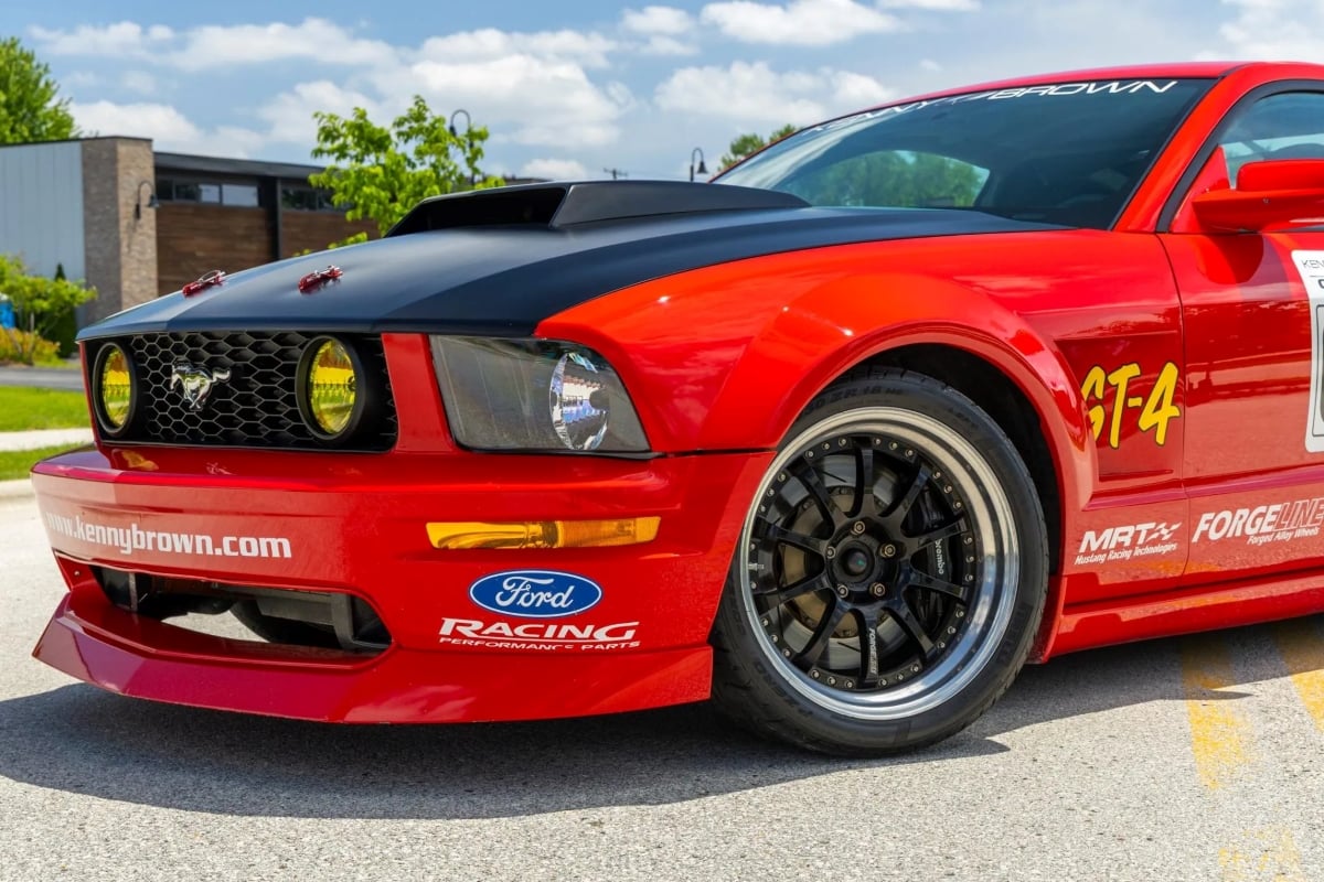 Track Dominance: Kenny Brown CSR-69 Mustang