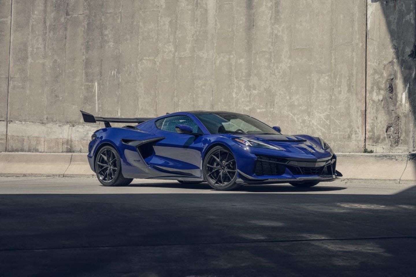 C8 ZR1 Quarter-Mile Record With Low-9-Second Pass