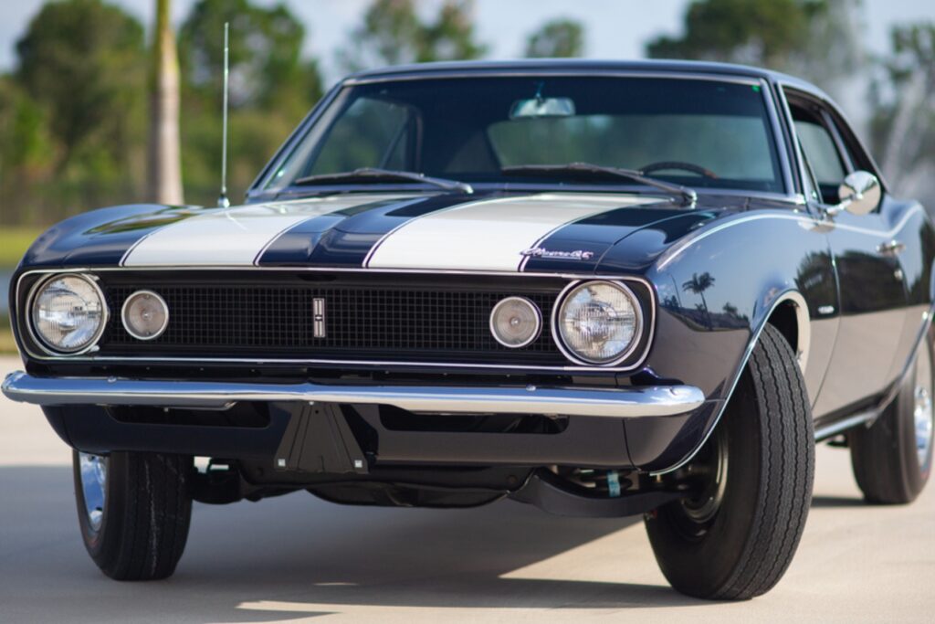 Chevy 302 SBC: The High-Revving Small-Block Legend - Car Junkie Mag